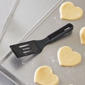 Pampered Chef | Dining | New Pampered Chef Mini Nylon Serving Spatula ...